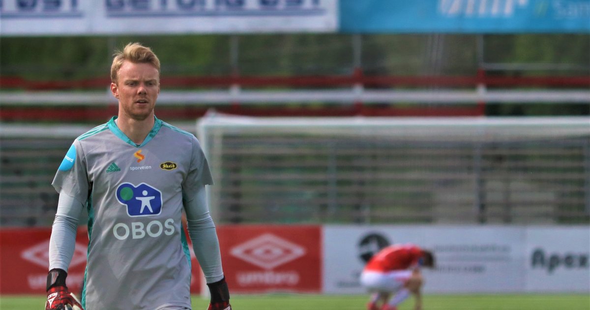 Lars forlenger / SKEID