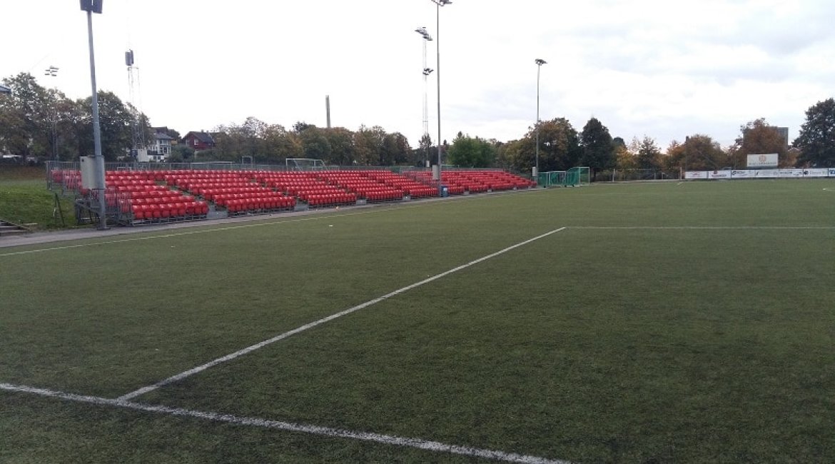 Skeidbanen - ti år som vårt hjem / SKEID