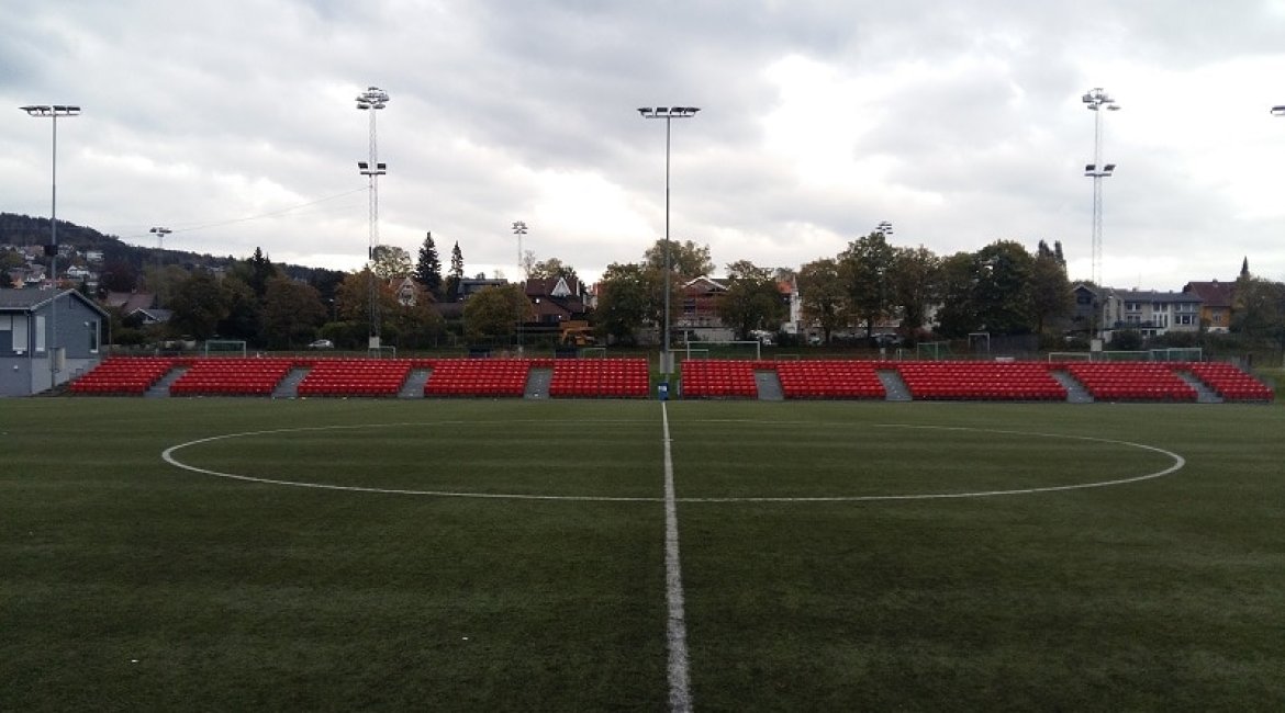 Skeidbanen - ti år som vårt hjem / SKEID