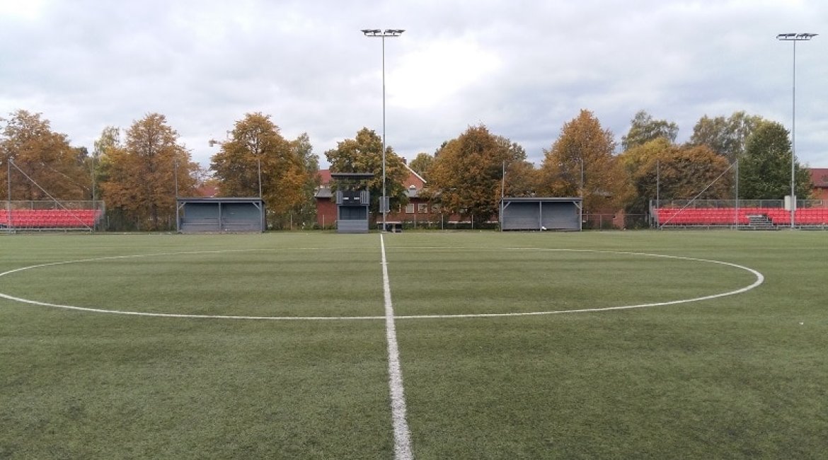 Skeidbanen - ti år som vårt hjem / SKEID